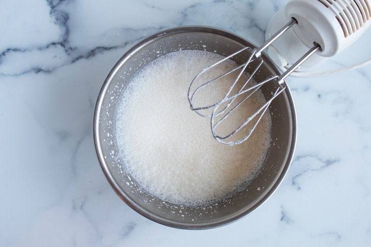 Homemade Whipped Cream Recipe - Filling and Fabulous